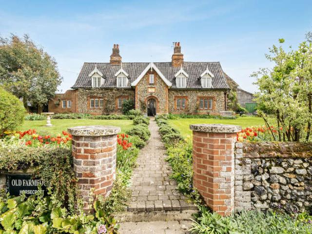 5 Bedroom Detached House