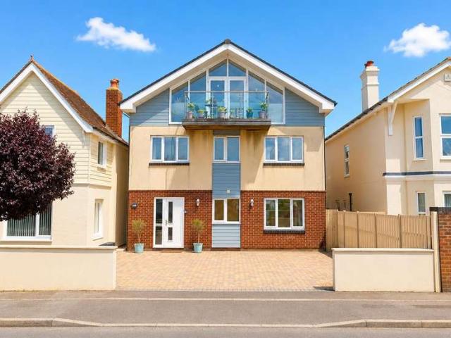 5 Bedroom Detached House