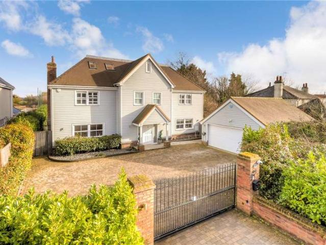 5 Bedroom Detached House
