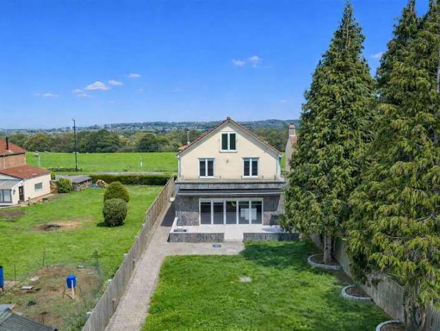 5 Bedroom Detached House