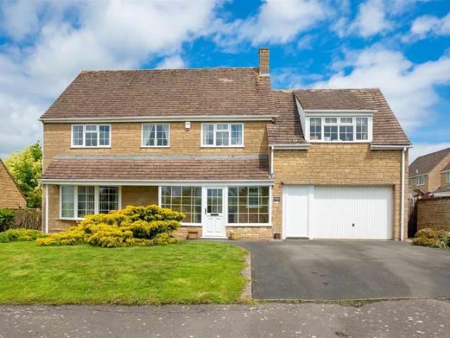 5 Bedroom Detached House