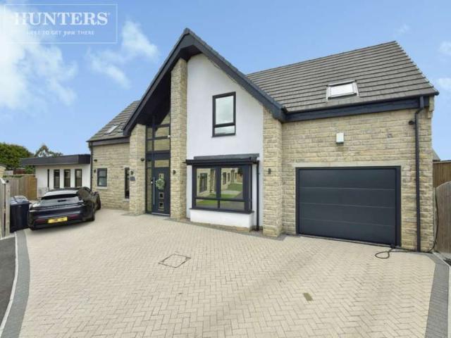 5 Bedroom Detached House
