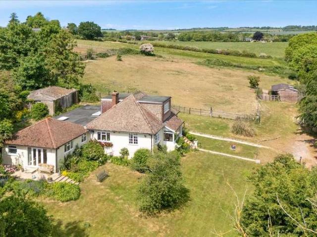 5 Bedroom Detached House