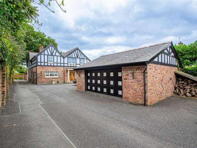 5 Bedroom Detached House