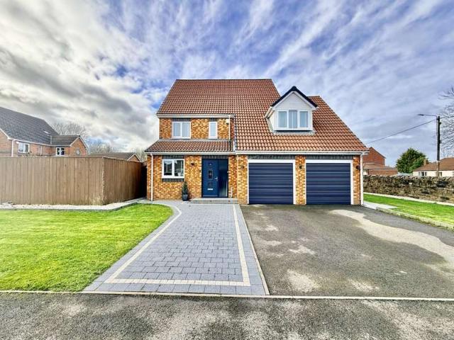 5 Bedroom Detached House
