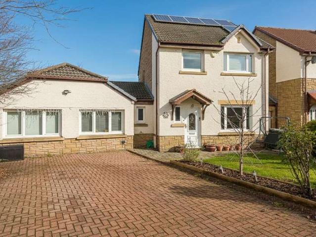 5 Bedroom Detached House