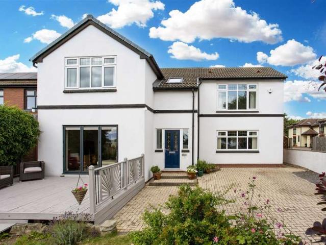 5 Bedroom Detached House