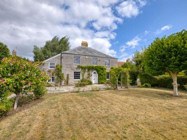 5 Bedroom Detached House