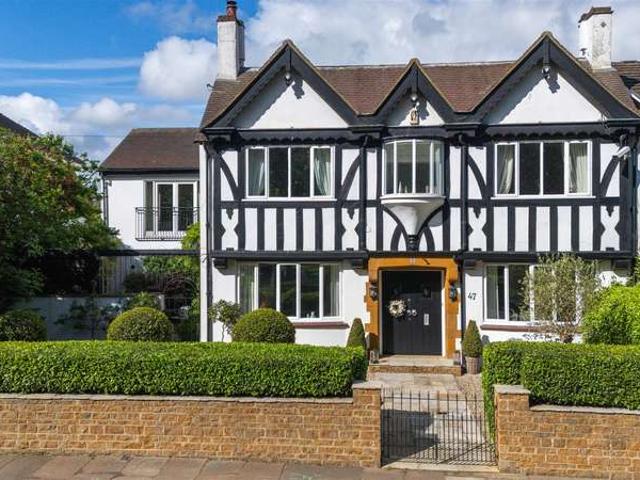 5 Bedroom Detached House