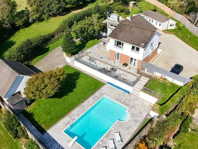 5 Bedroom Detached House