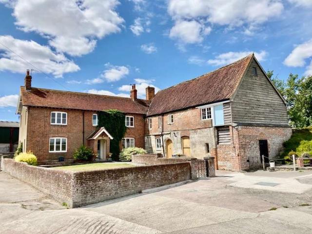 5 Bedroom Detached House