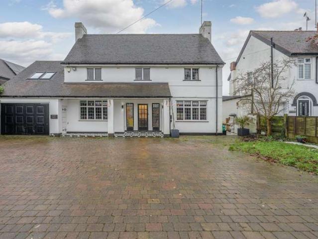 5 Bedroom Detached House