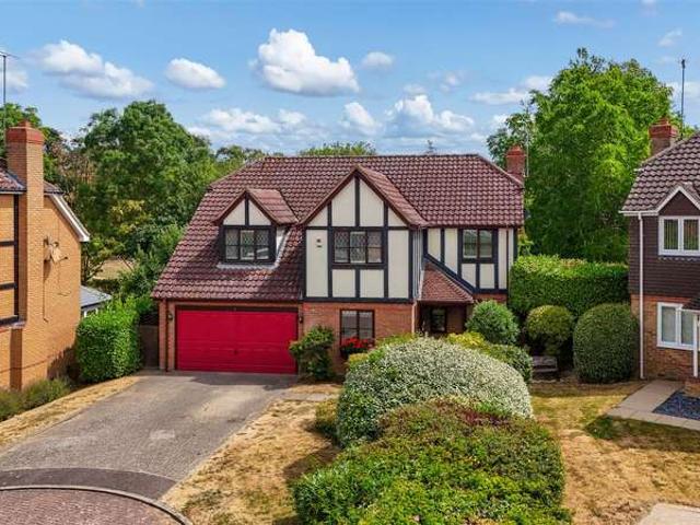5 Bedroom Detached House