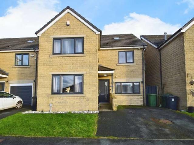 5 Bedroom Detached House