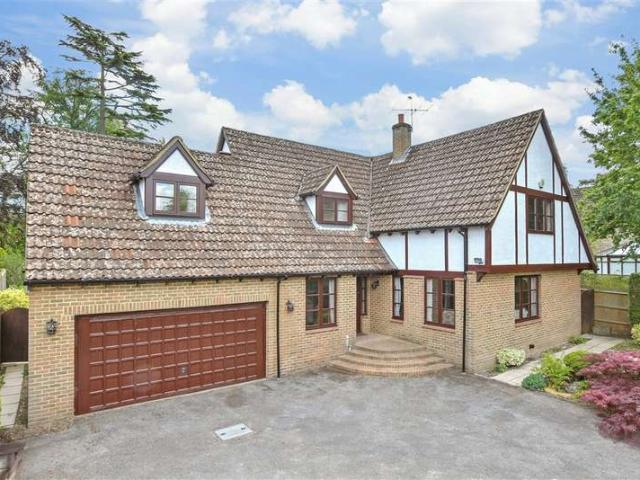 5 Bedroom Detached House