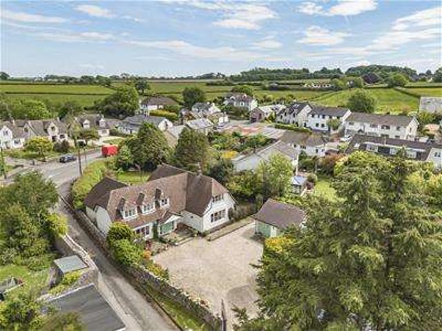 5 Bedroom Detached House
