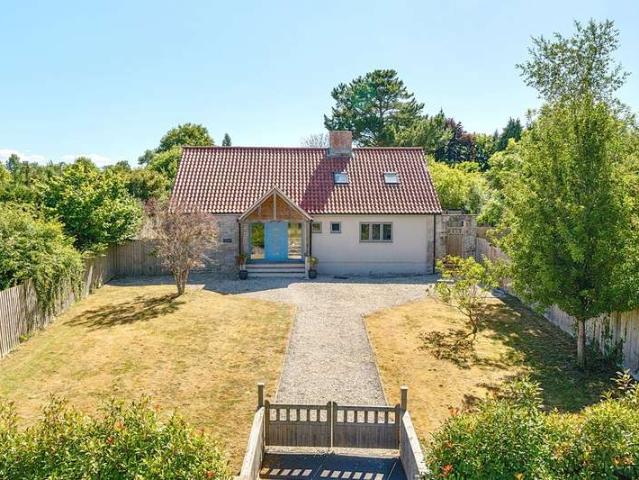 5 Bedroom Detached House
