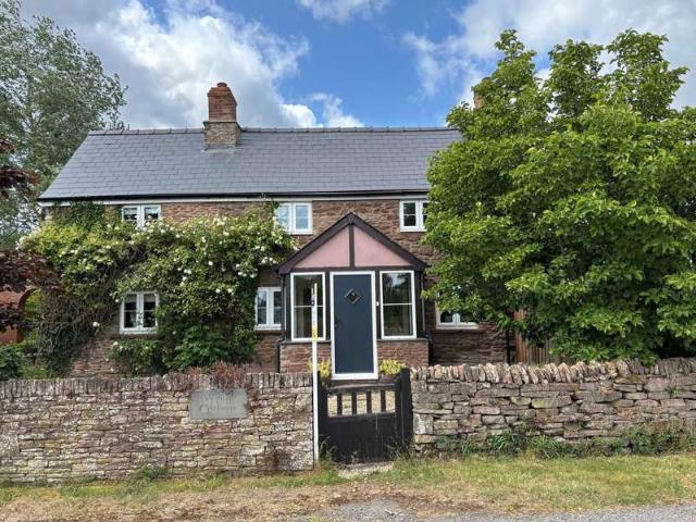 5 Bedroom Detached House