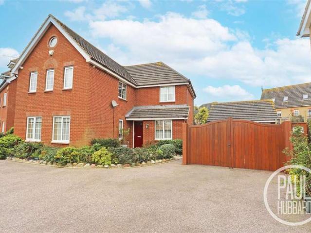 5 Bedroom Detached House