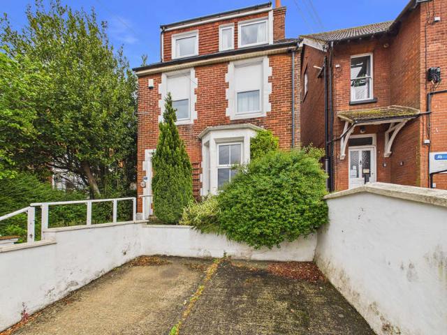 5 Bedroom Detached House