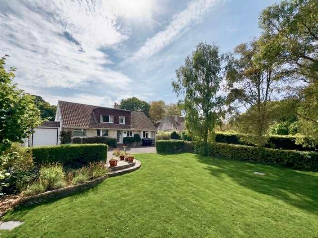 5 Bedroom Detached House