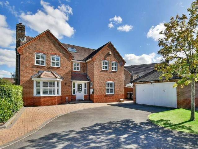 5 Bedroom Detached House
