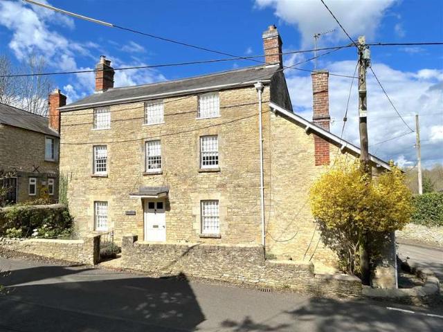 5 Bedroom Detached House