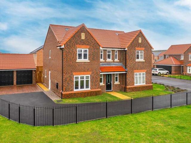 5 Bedroom Detached House