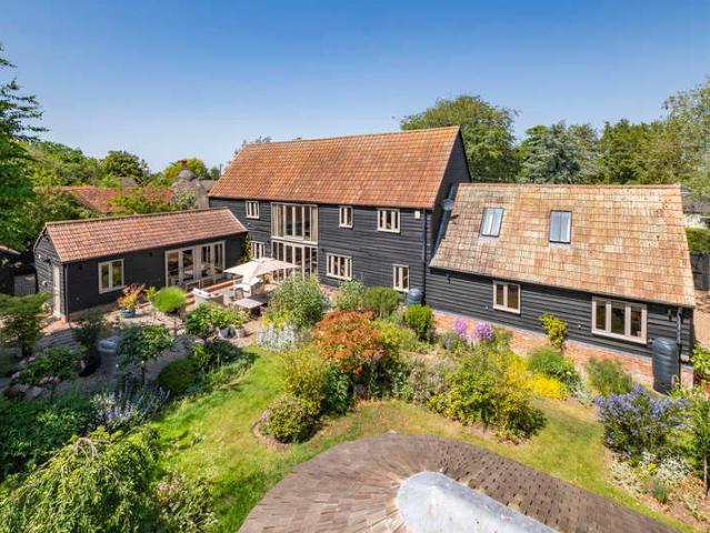 5 Bedroom Detached House