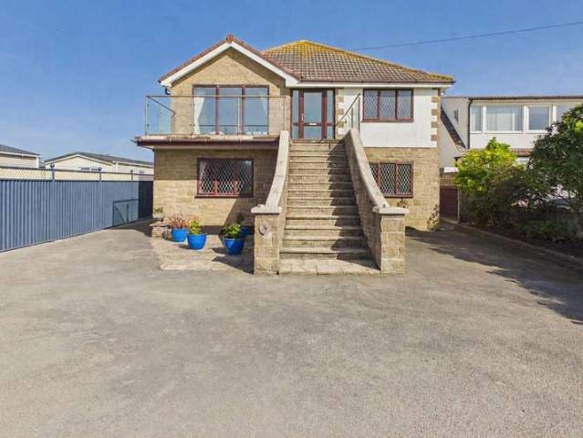 5 Bedroom Detached House