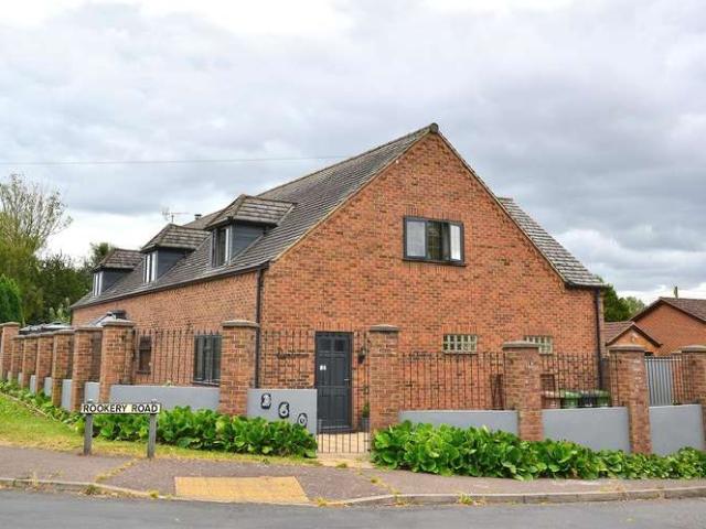 5 Bedroom Detached House