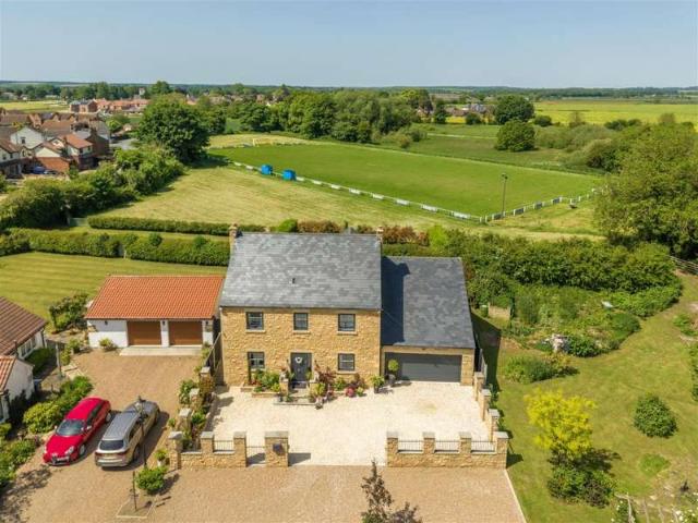 5 Bedroom Detached House