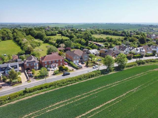5 Bedroom Detached House