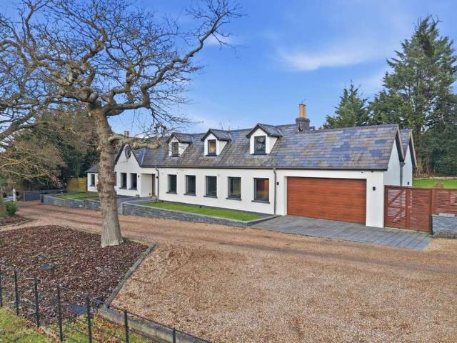 5 Bedroom Detached House