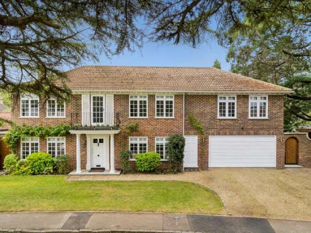5 Bedroom Detached House