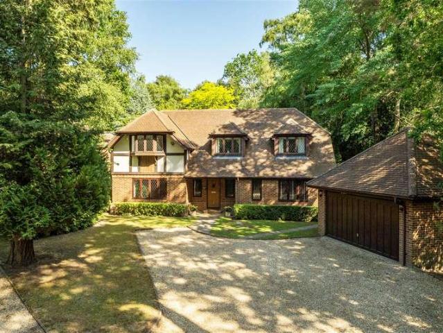 5 Bedroom Detached House