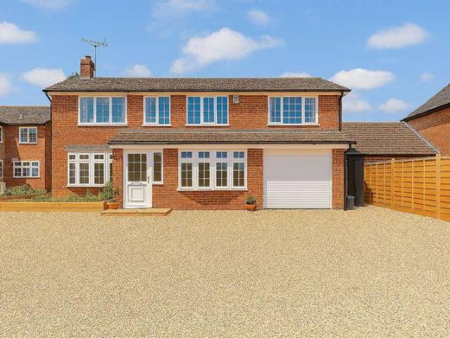 5 Bedroom Detached House
