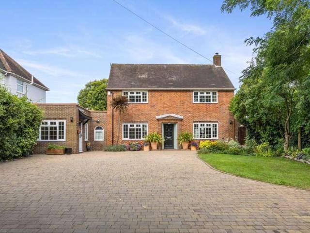 5 Bedroom Detached House