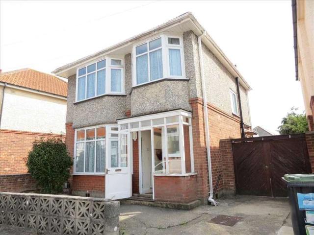 5 Bedroom Detached House