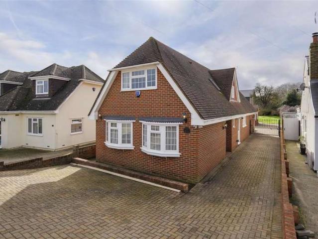 5 Bedroom Detached House