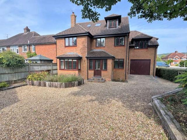5 Bedroom Detached House