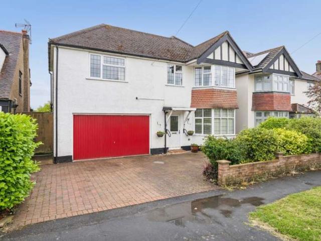 5 Bedroom Detached House