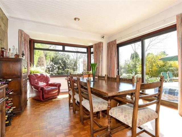 5 Bedroom Detached House
