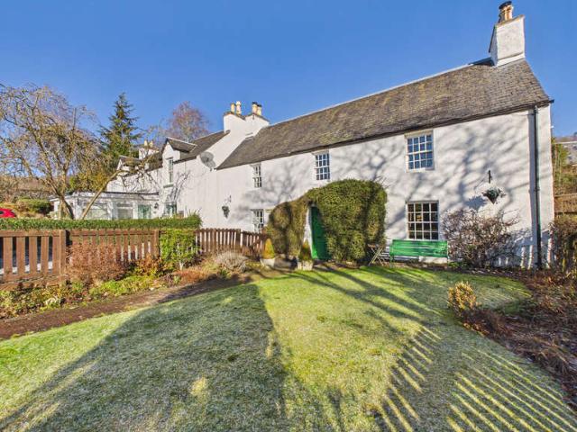 5 Bedroom Detached House