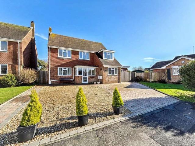 5 Bedroom Detached House