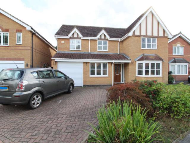 5 Bedroom Detached House