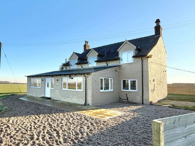 5 Bedroom Detached House