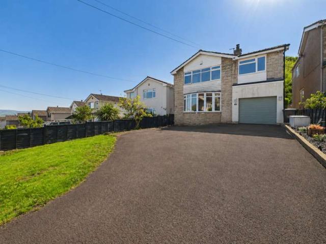5 Bedroom Detached House