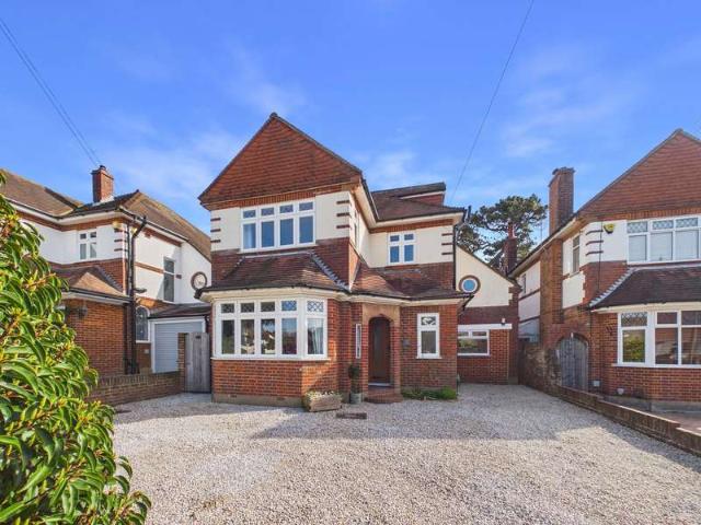 5 Bedroom Detached House