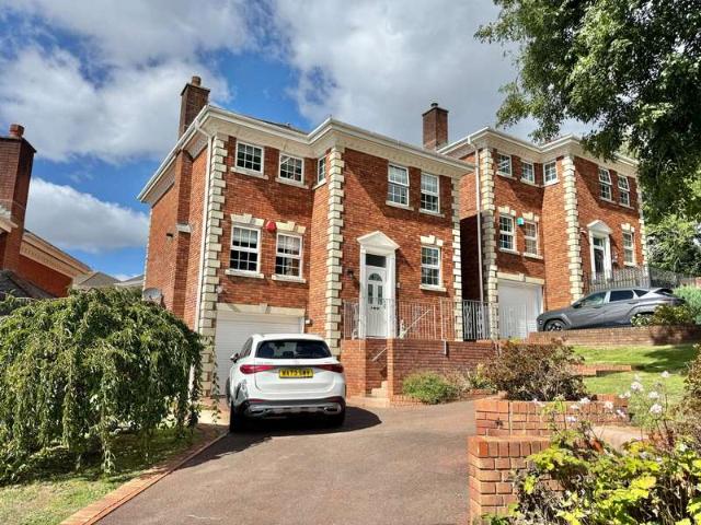 5 Bedroom Detached House